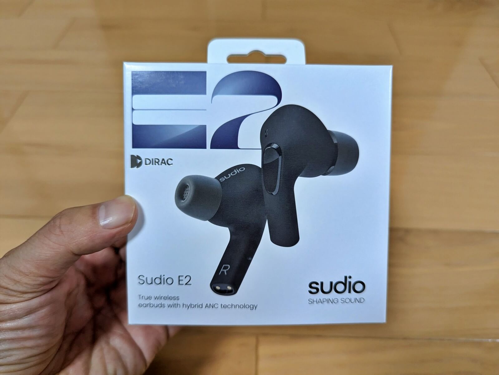 【レビュー】「Sudio E2」は長く使うほどその良さに気づけるスルメのようなイヤホン | ひとぅブログ